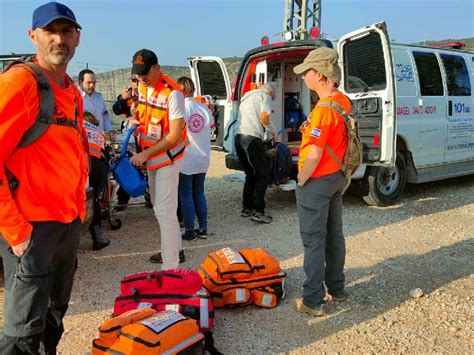 מטיילת בת 62 חולצה מנחל בוסתן בשמורת הכרמל לאחר שמעדה ונחבלה ברגלה