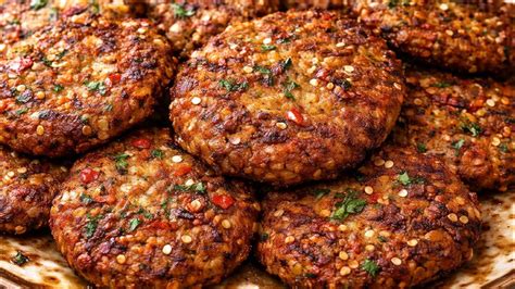 Street Style Afghan Chapli Kabab چپلی کباب گوشت و چپلی کباب کچالو