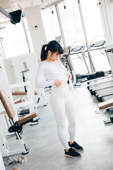 Loozy Kissme Strip Fitness 85 Photos Page 2