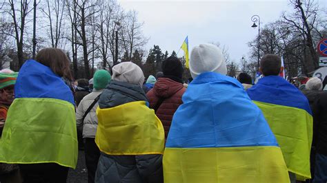 58 українців вважають що треба боротися навіть без суттєвої допомоги Заходу — соціологи