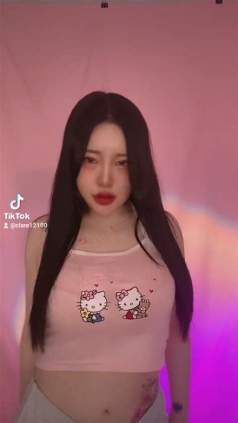 클레어 산리오 헬로키티 Instagram