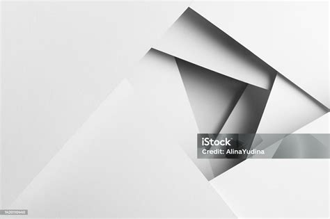 평평한 공간 원근감이있는 터널로서의 선과 줄무늬가있는 흰색 추상 기하학적 배경 최소한의 현대적인 스타일의 그림자 비즈니스 포스터 전단지 카드를위한 배경 0명에 대한 스톡