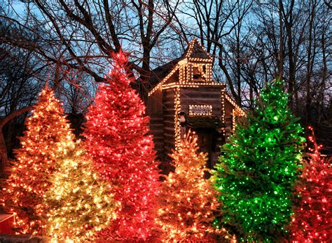 Silver Dollar Citys An Old Time Christmas Runs Through Jan 1