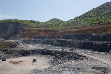 Deep Hole Blasting Technology Is An Efficient Blasting Method Widely Used In Mines Quarries