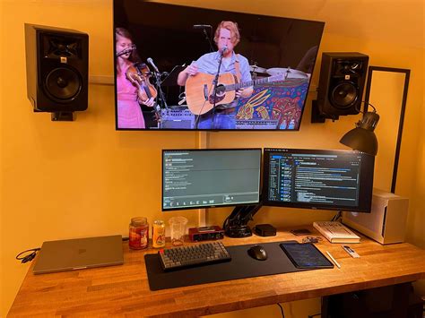 Triple Display MacBook Pro Rig Perches In Attic Closet Setups Cult Of Mac