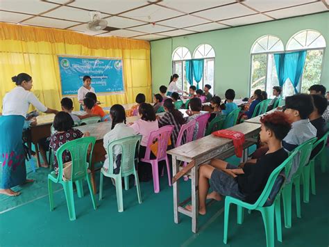 ကျောက်ဆည်ခရိုင် လူထုအခြေပြုဗဟိုဌာနာတွင် ကလေးအလုပ်သမားပပျောက်ရေးအသိပညာပေးဟောပြောပွဲ စာအုပ်ပြပွဲန