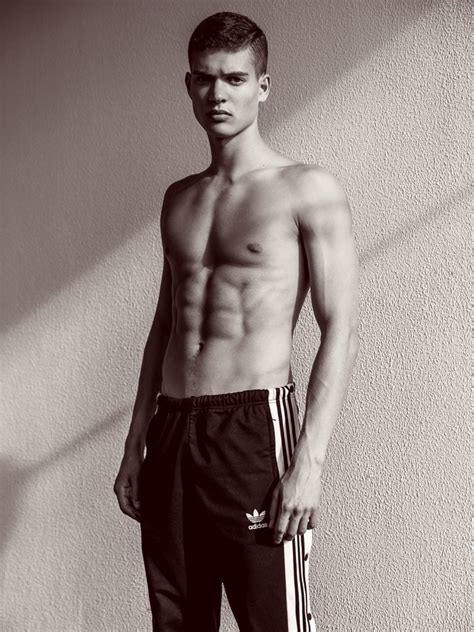 Josha Stradowski Actor Page 3 LPSG