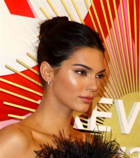 How To Get Kendall Jenner Haircut Best Kendall Jenner Haircuts Yve Style Com