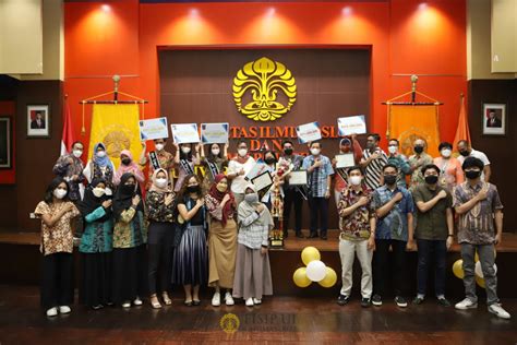 Mahasiswa Departemen Ilmu Hubungan Internasional Menjadi Juara Mapres Fisip Ui Tahun 2022