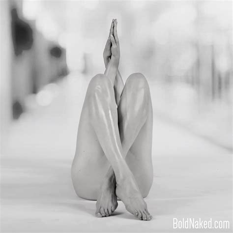 WIN ANY ARGUMENT BOLD NAKED YOGA