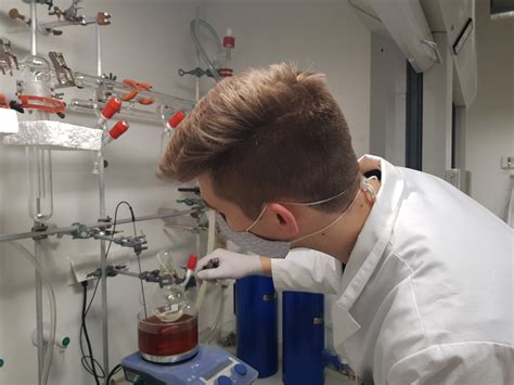 Esa Oxygen Extraction From Lunar Regolith Simulant Under Vacuum Conditions