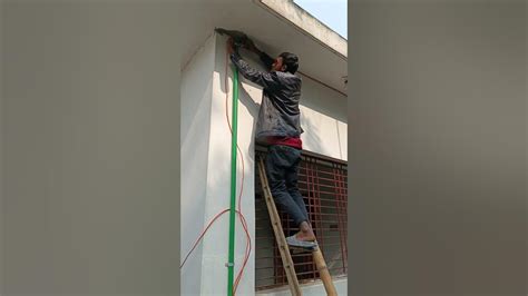 আমঝুপিতে কাজ চলছে সি সি ক্যামেরা মেহেরপুর এ্যারোস্ট কম্পিউটার পক্ষে