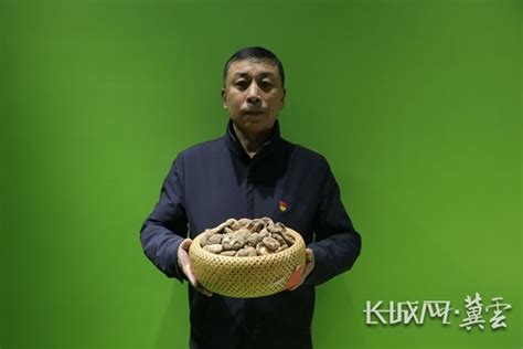 助农年货帮乡亲 阜平骆驼湾村比肉还好吃的香菇要不要来一口 凤凰网