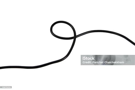 흰색 배경에 격리된 Usb 및 어댑터의 검은색 와이어 케이블 전자 커넥터선택 초점 클리핑 패스 0명에 대한 스톡 사진 및 기타 이미지 Istock