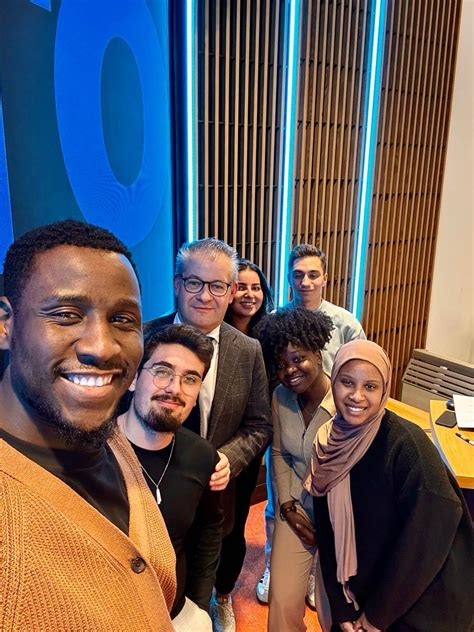 Laccompagnement Des Jeunes Dans La Découverte Du Monde Professionnel Est Une Valeur Qui Me