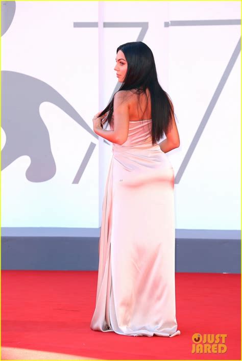 Cristiano Ronaldos Girlfriend Model Georgina Rodriguez Shows Off Lots Of Leg At Venice Film