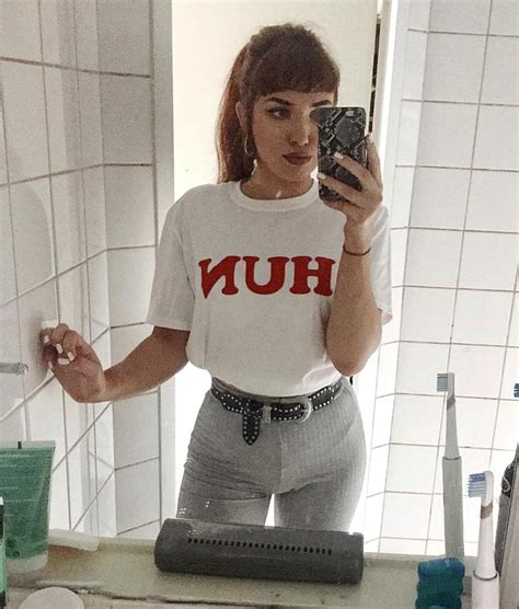 Can You See My Bulge 👀 Scrolller