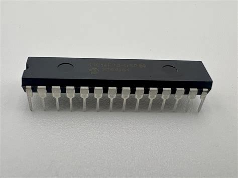 2 Pcs Of Pic16f73 Isp Mcu 8 Bit Pic16 Pic Risc 7kb Flash 5v 28 Pin Ebay