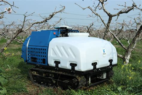 Farm Sprayer Autonomous Sprayer Unmanned Insecticide Spraying Robot China High Efficiency