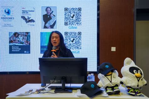 拥抱开源 共建生态：开放原子校源行讲座走进深技大 大数据与互联网学院