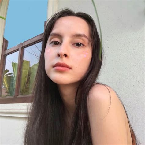 Ellen Elleng E Threads Say More