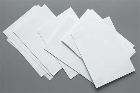 빈 초상화 모형 종이입니다 소책자 잡지 회색 변하기 쉬워 배경에 고립 된 백서 회색 절연 0명에 대한 스톡 사진 및 기타 이미지 Istock