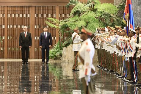 Монгол Улсын Ерөнхийлөгч У Хүрэлсүх Бүгд Найрамдах Куба Улсын Ерөнхийлөгчтэй уулзав