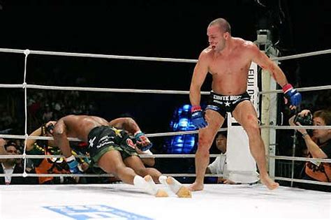 History In The Making Wanderlei Silva Crushes Rampage Jackson At Pride