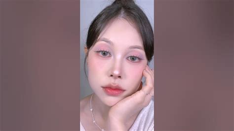 요즘 유행하는 블루코어 메이크업 응용버전💙 Shorts Youtube