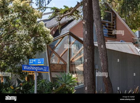 He Gehry Residence Is Architect Frank Gehrys Own House It Was Originally An Extension