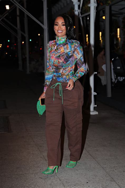 Telli Swift Out For Dinner At Benjamin Steakhouse Prime In New York 10 11 2022 Hawtcelebs