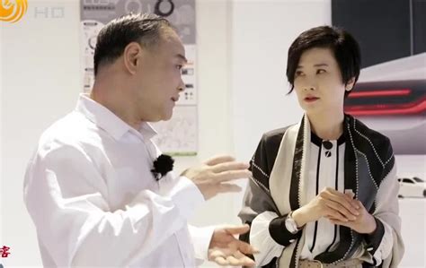李书福中国汽车厂商在电动车领域确实非常卷 凤凰网视频 凤凰网