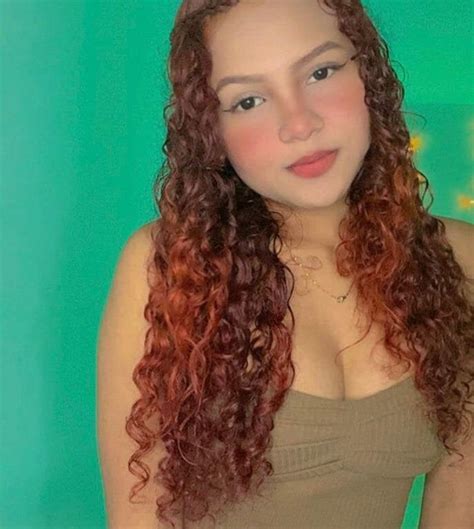 Alissa Adams含裸照的性感照片墙 Stripchat