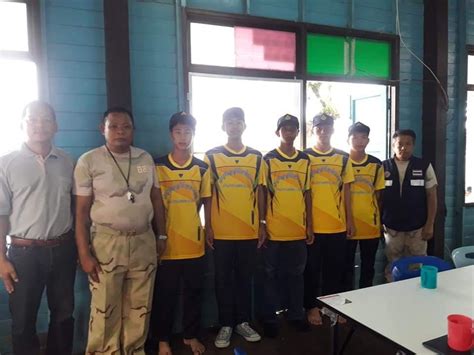 ตัวแทนนักเรี วิทยาลัยเกษตรและเทคโนโลยีศูนย์ศิลปาชีพบางไทร Facebook