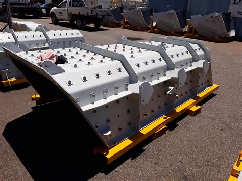 Reclaimer Buckets And Chute Doina