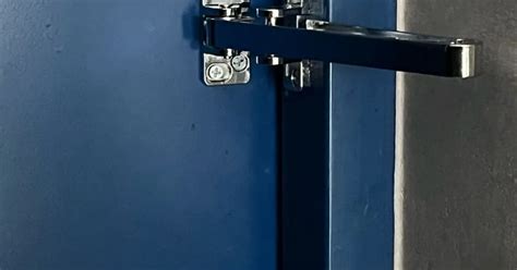 이사한 집에 안전고리가 없어서 설치하려고 문의드렸습니다 답변 작업속도도 빠르시고 친절하게 진행해주셔서 너무 만족스럽습니다 숨고 숨은고수