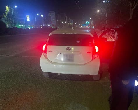 ЦЕГ Зорчигчдыг айлган сүрдүүлдэг гэх таксины жолоочийг шалгаж байна