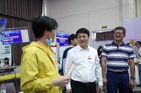 帮助大学生更高质量就业，浙商职院举办专场招聘会