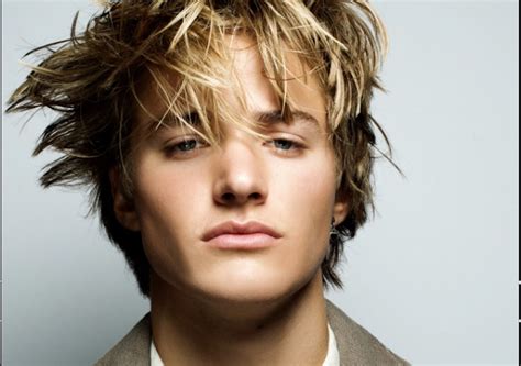 Harriet Actor Mitchell Hoog On Meditation And Staying Off Social Media