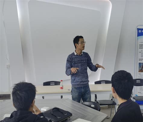 中南大学计算机学院与华为集团it交流会顺利举行 中南大学计算机学院