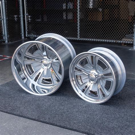 Custom Chrome Wheels For Your Vehicle Custom Rims On Classic Car Silver Classic Car With