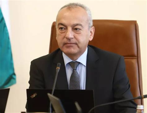 Държавата отпуска помощ за отопление на още 50 000 семейства