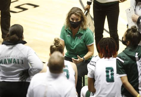 Hawaii Coach Laura Beeman Has Positive Vibes Going Into The Big West Womens Basketball