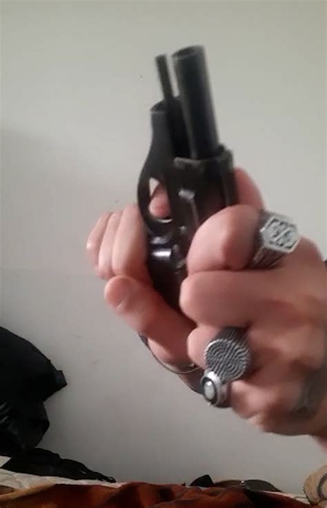 El Video Que Muestra Que El Atacante De Cristina Kirchner Sabía Manipular El Arma Infobae