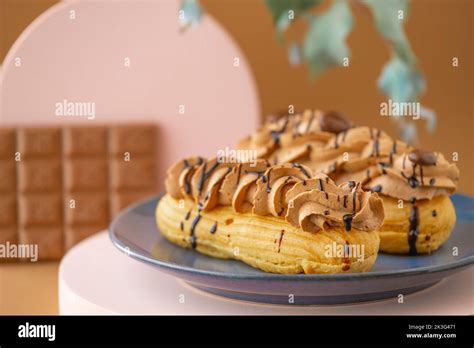 Eclairs Chocolate Cakescustard Cakes With Chocolate Cream And