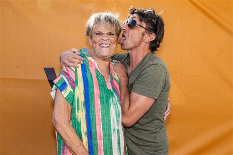 Ik Ben Al Zeker Vijf Keer Aan Camille Gaan Zeggen Dat Ik Verliefd Op Haar Ben Achter De