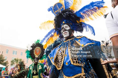 줄루어 Krewe 퍼레이드 뉴 올 리 언 즈 마디 그 라 축 하 루이지애나 미국 New Orleans Mardi Gras에 대한