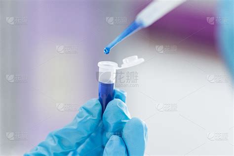 实验室生化分析和化学分析。