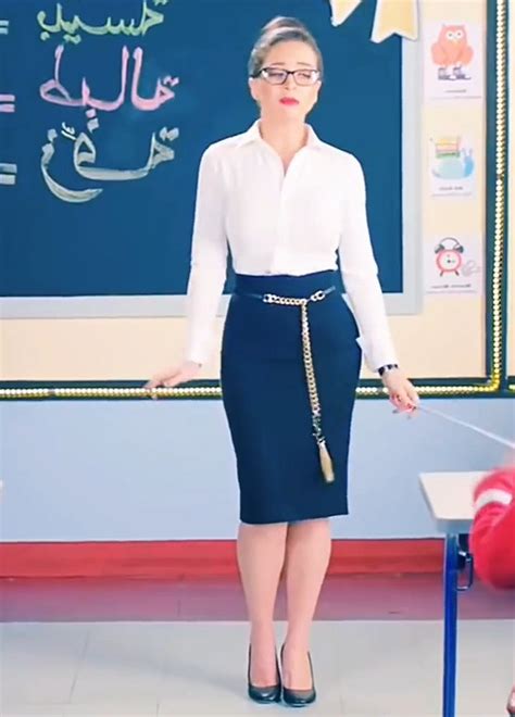 مي عز الدين قوام جسمها مثير صور ساخنة الفن والجمال