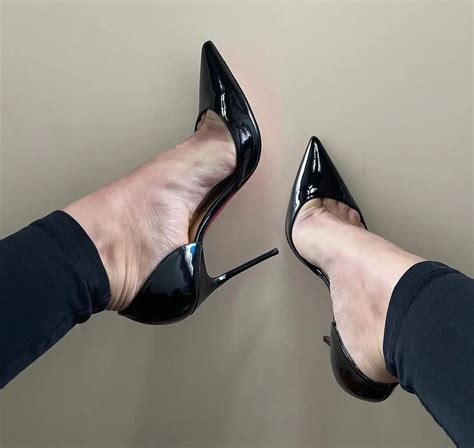 Pin On Heels And Dresses Pumps Heels Stilettos Heels Fashion High Heels